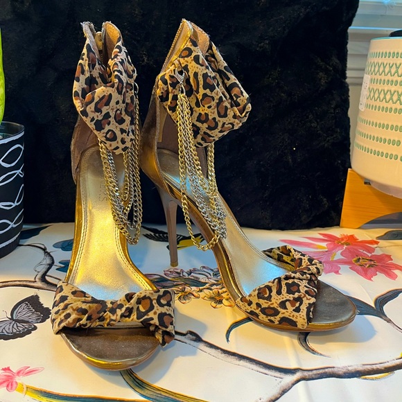 Bakers | Shoes | Bakers Vintage Open Toed Strap Heels With Golden Chain ...